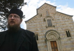Η ΕΛΛΑΣ ΔΕΝ ΠΡΕΠΕΙ ΝΑ ΑΝΑΓΝΩΡΙΣΕΙ ΤΟ ΚΟΣΣΟΒΟ - Κωνσταντίνος Χολέβας