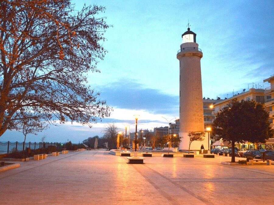 Η ΚΑΤΑΣΚΕΥΗ ΜΕΙΟΝΟΤΗΤΩΝ ΚΑΙ Η ΔΙΑΣΤΡΕΒΛΩΣΗ ΤΗΣ ΙΣΤΟΡΙΑΣ - Κωνσταντίνος ...